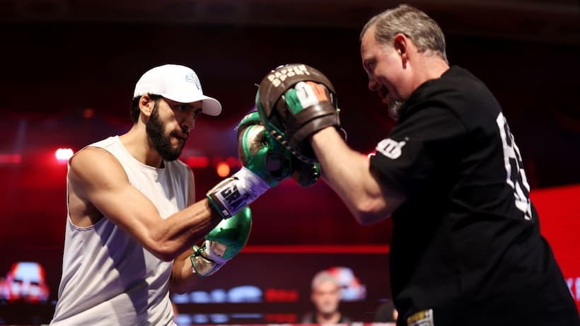 Hamzah Sheeraz Leaves Andy Lee In Ireland For Dubai